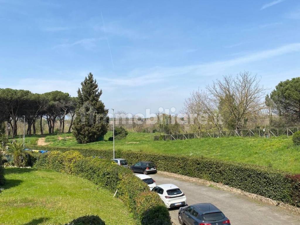 Vendita Appartamento in via Roberto Scott 70. Roma. Buono stato, primo ...