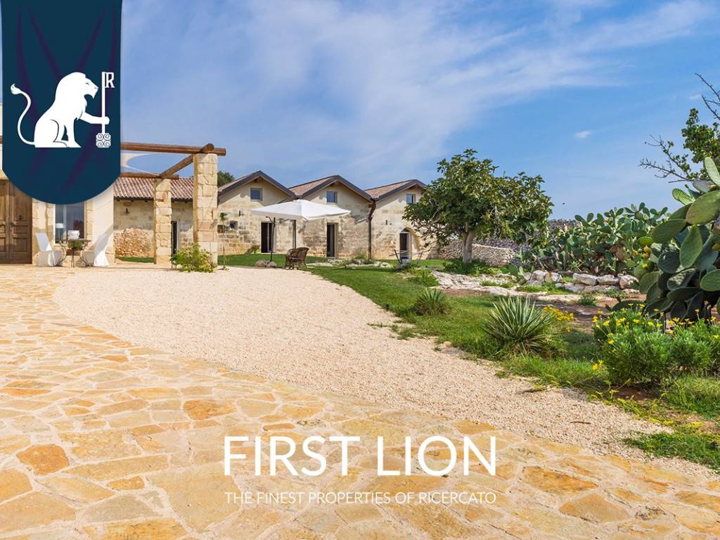 Sale Single family villa in Strada Provinciale Lecce San Cataldo Lecce ...