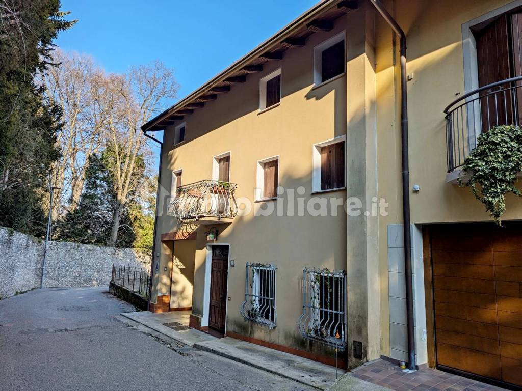 Vendita Terratetto unifamiliare in via San Carlo 33 Maniago. Buono ...