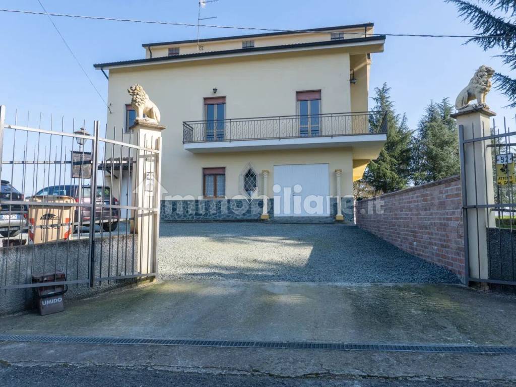 Vendita Villa unifamiliare in via Alessandria, 116 Strevi. Buono stato ...