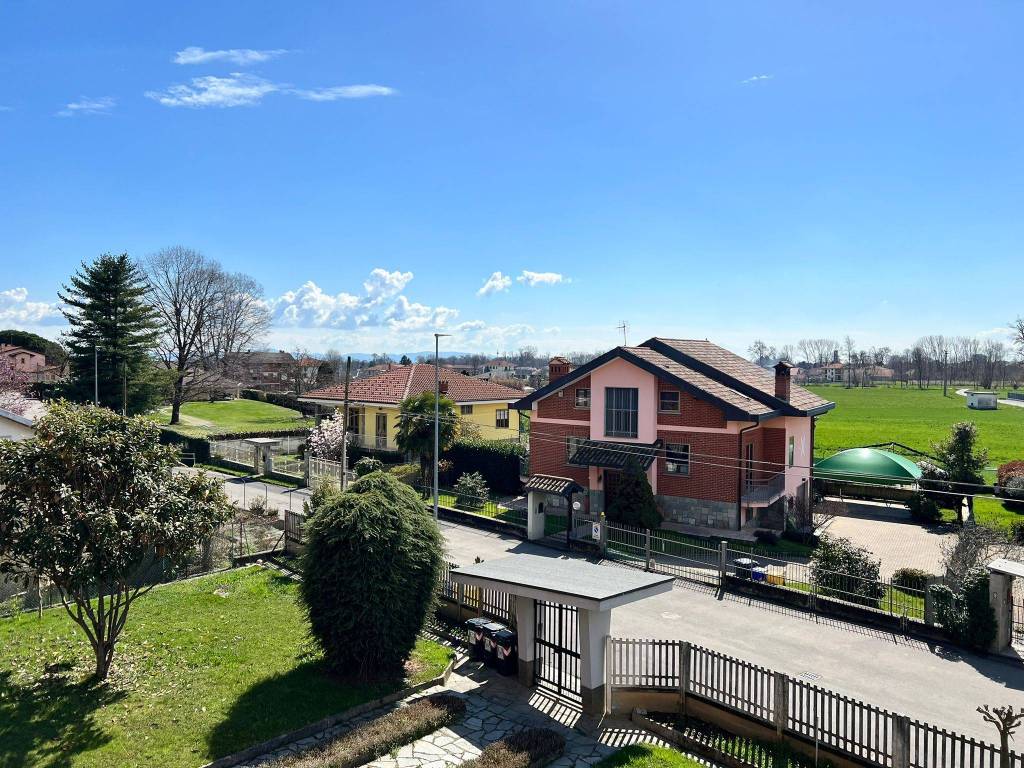 Vendita Appartamento in villa in via Corio San Carlo Canavese. Buono ...