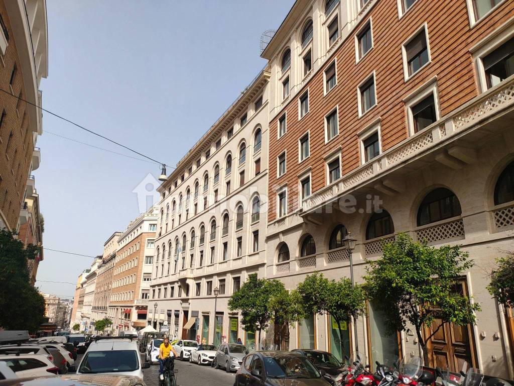 Ufficio - Studio via Barberini 67, Roma, Rif. 119417127 - Immobiliare.it