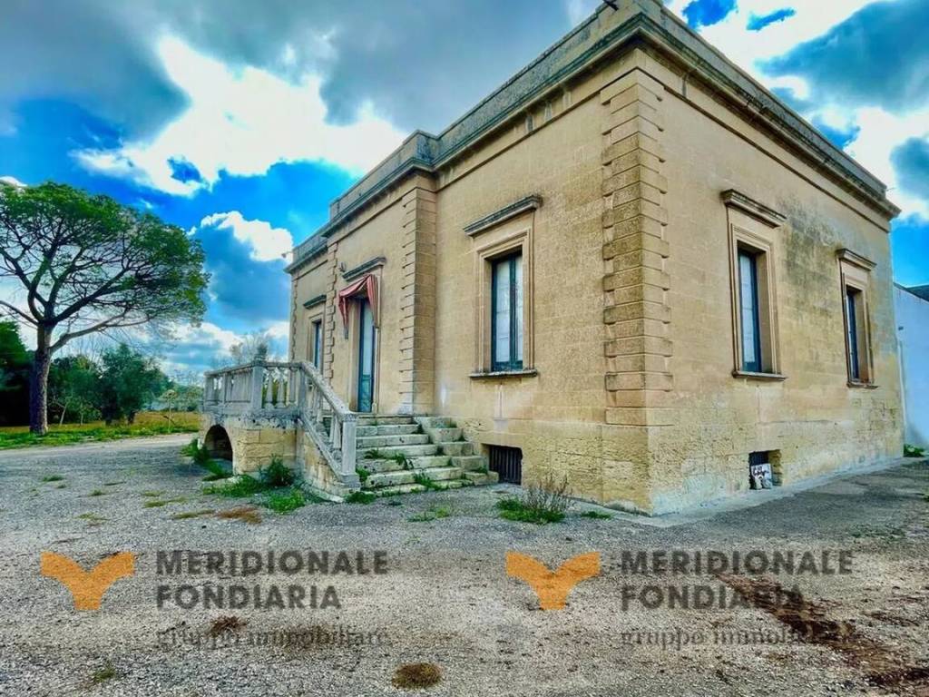 Vendita Villa unifamiliare in via Merine, 139 Lecce. Da ristrutturare ...