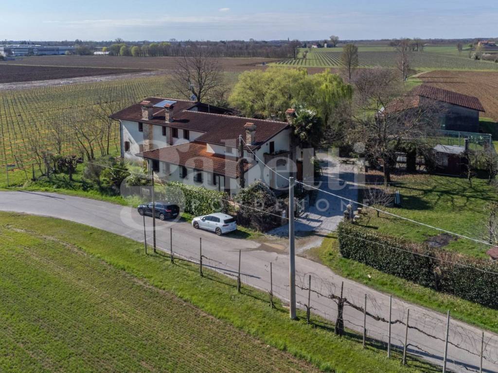 Sale Two-family villa in via Ronconi, 12 Pasiano di Pordenone. Good ...