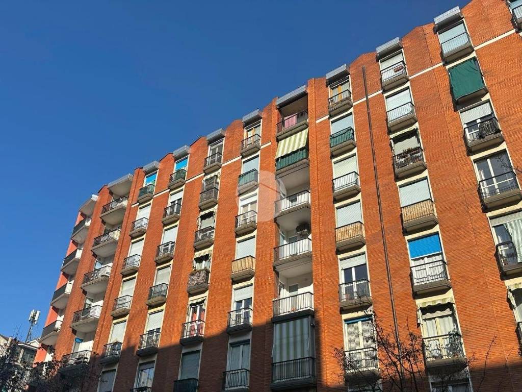Sale Apartment Turin. 3-room flat in via Borgaro 108. Good condition ...