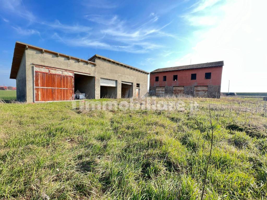 Vendita Villa bifamiliare in via Rangona 1977 Crevalcore. Da ristrutturare, 202 m², rif. 119457959