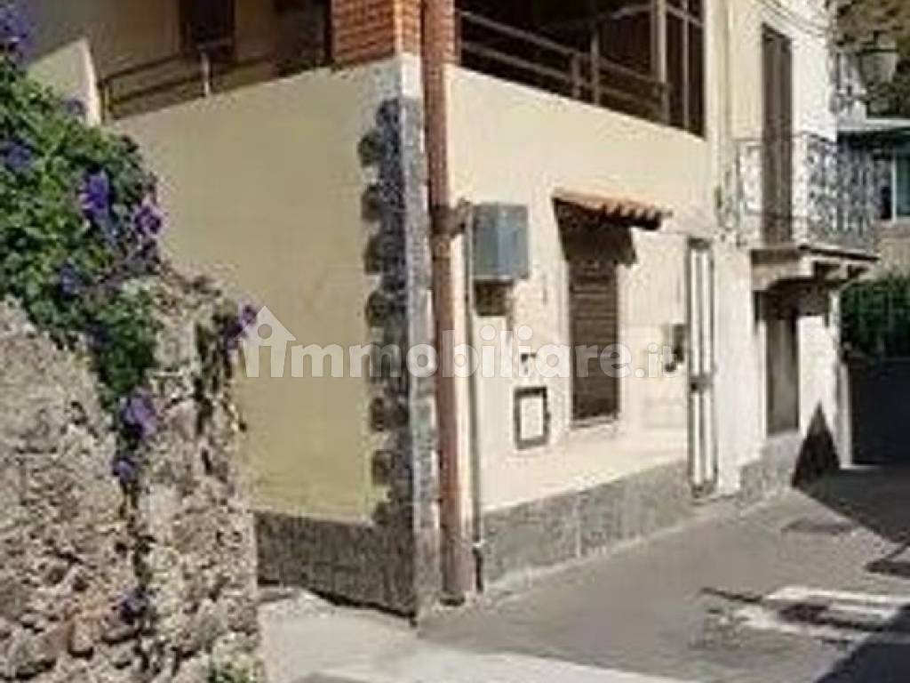 Asta per appartamento, via Castello, via San Sebastiano , 98049 ...