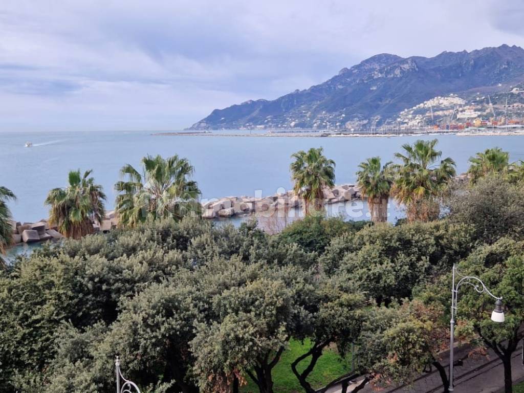 Ufficio - Studio corso Giuseppe Garibaldi 167, Salerno, Rif. 119512907 - Immobiliare.it