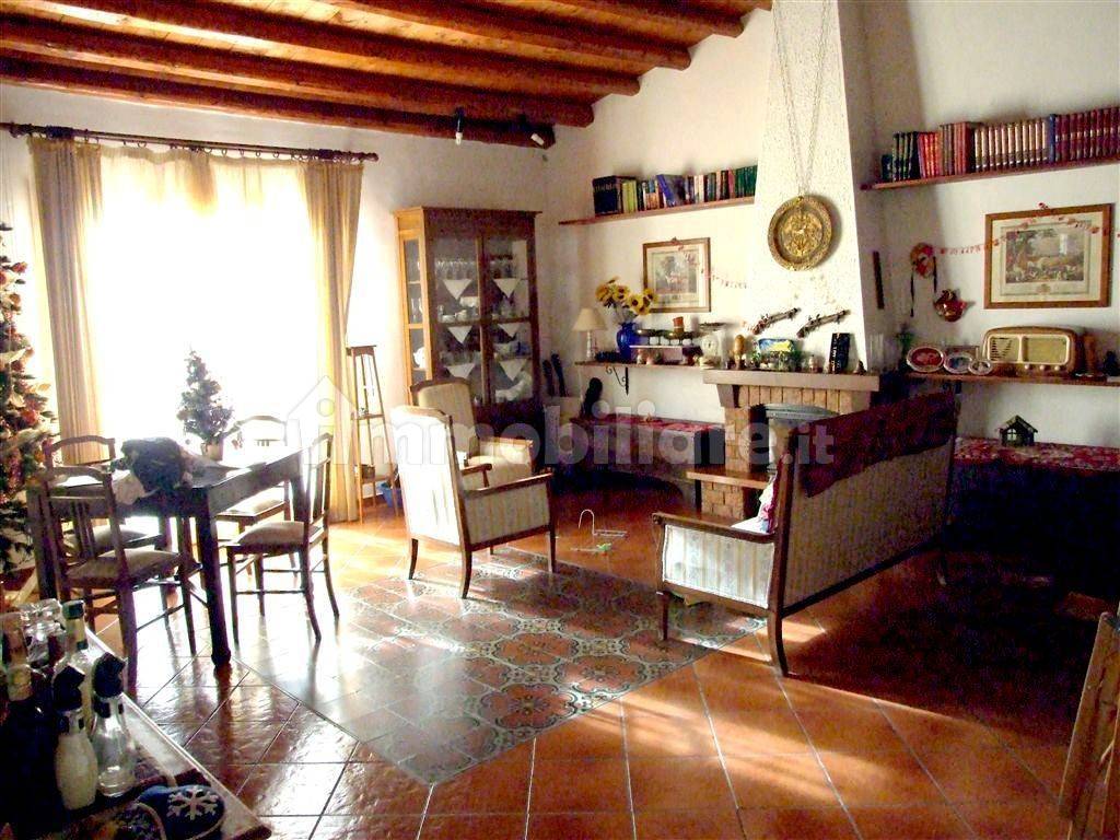 Vendita Appartamento in via Francesco Denaro Pandolfini 35. Termini ...