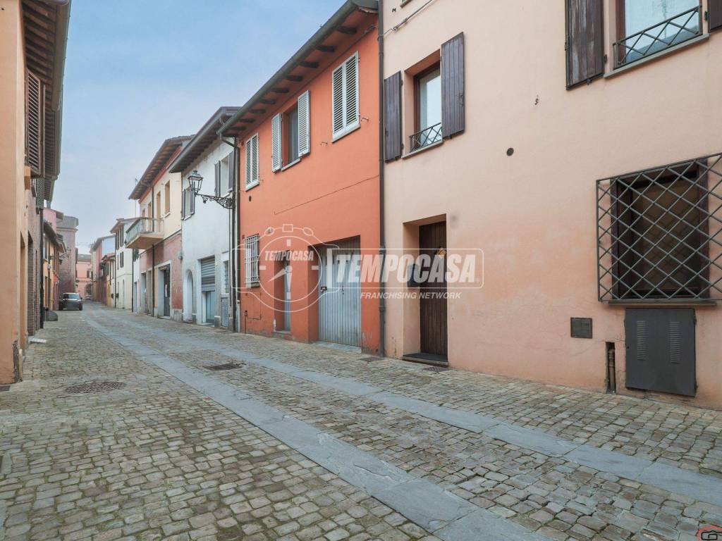 Vendita Appartamento in via Case di Dozza. Imola. Buono stato, su più ...