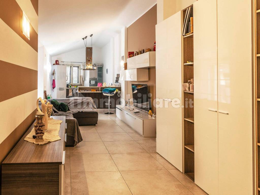 Vendita Appartamento Motta Santanastasia Trilocale In Via Terre Nere