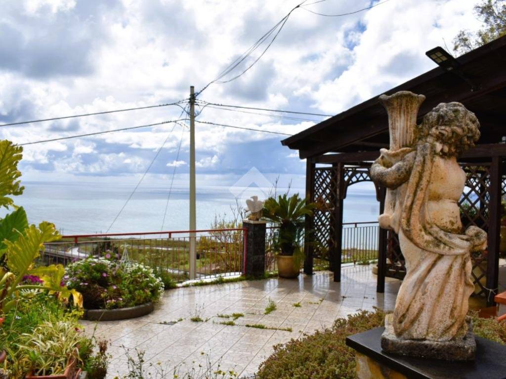Vendita Appartamento in Contrada Moschera. Fuscaldo. Buono stato, posto ...