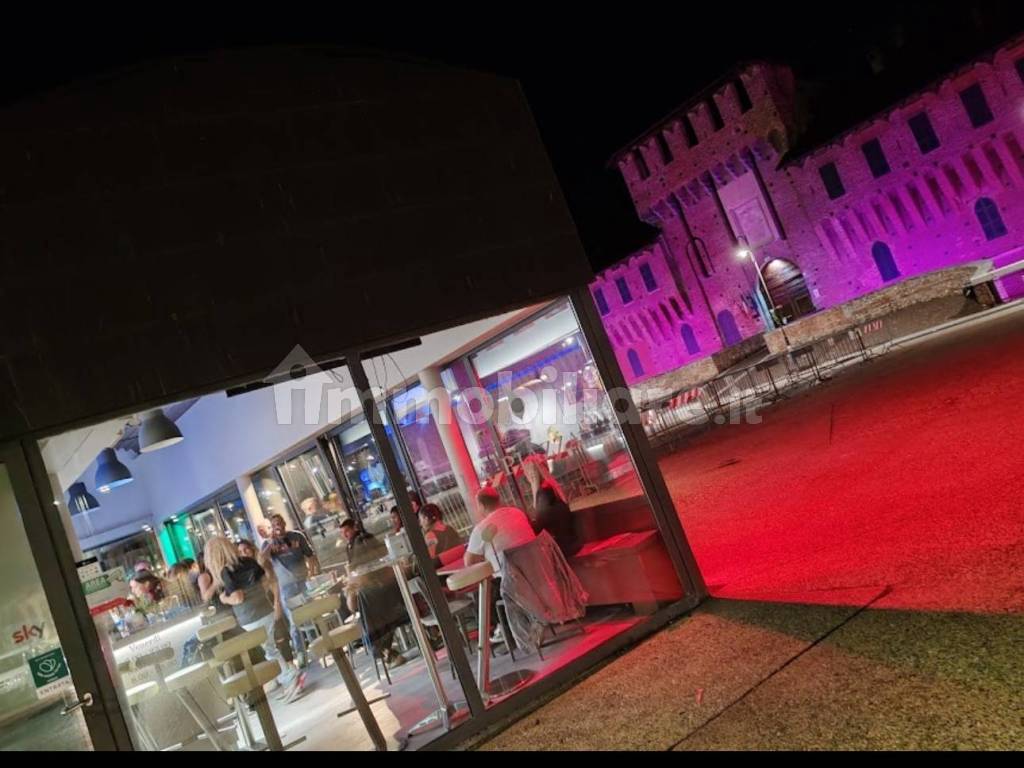 Bar piazza Vittorio Veneto 13, Galliate, Rif. 119550557 - Immobiliare.it