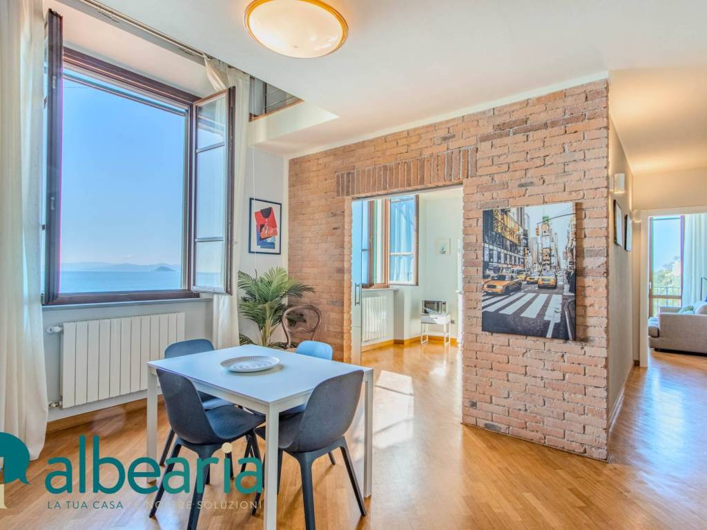 Vendita Attico in via Borgo alla Noce 29 Piombino. Ottimo stato, posto auto, con balcone, rif ...