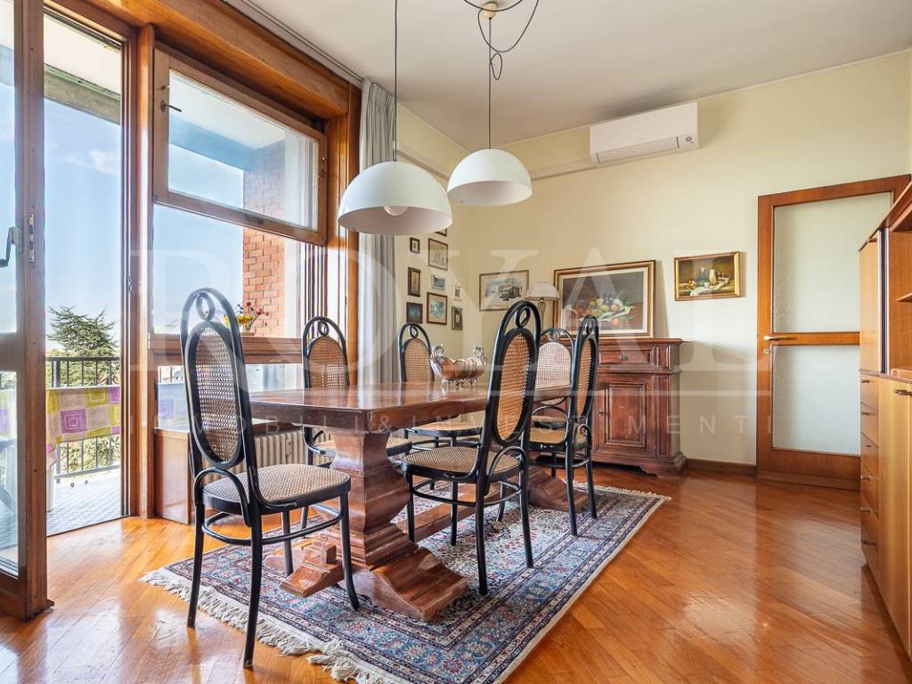 Vendita Appartamento Vimercate. Quadrilocale in via 25 Aprile 4. Ottimo stato, sesto piano ...