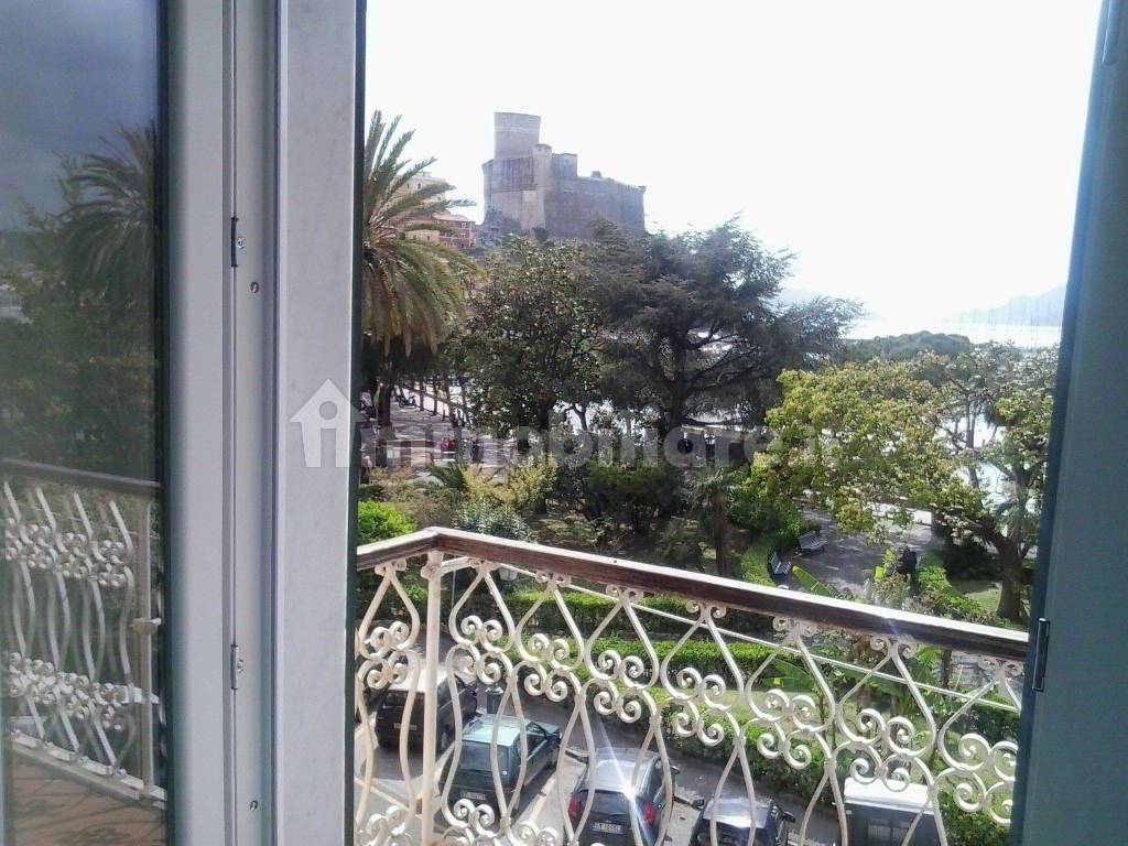 Vendita Appartamento Lerici. Bilocale in via Roma 32. Ottimo stato ...