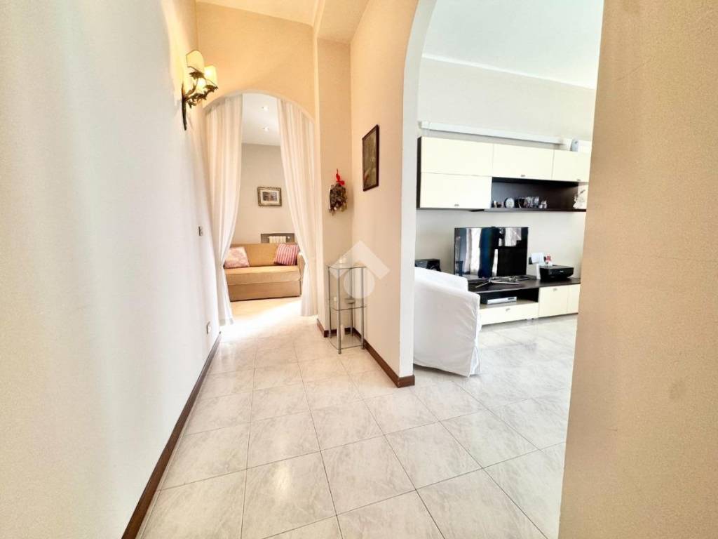 Vendita Appartamento Bari. Trilocale in via Pitagora. Buono stato ...