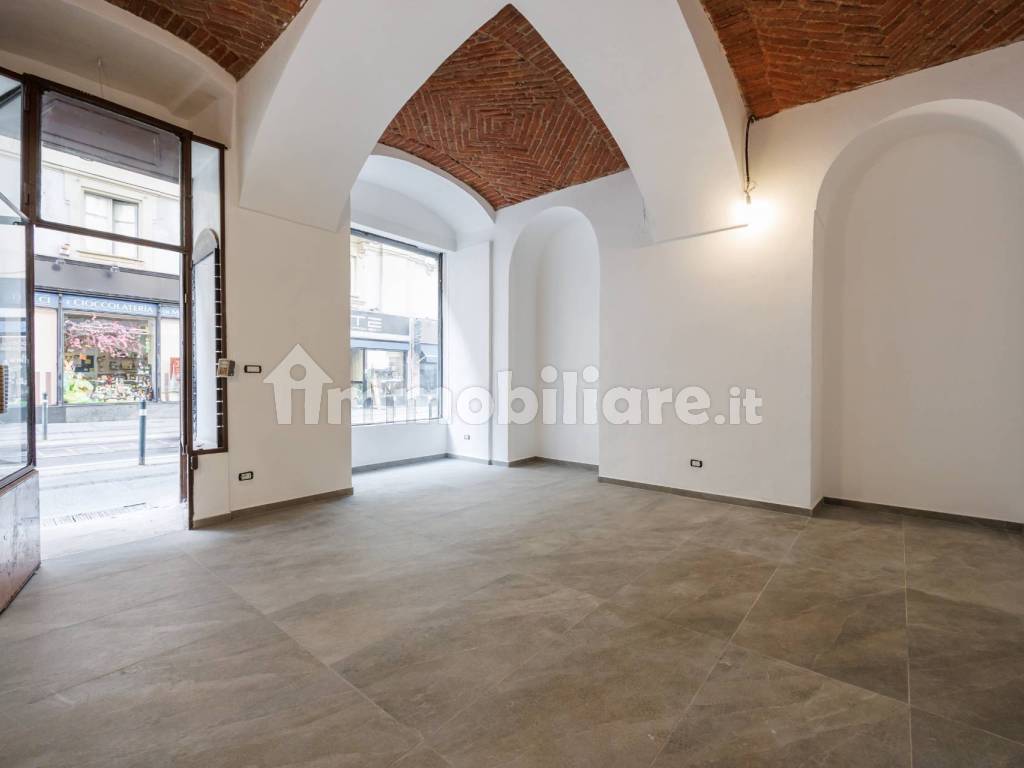 Commercial property via Milano 10, Turin, Ref. 119620693 - Immobiliare.it