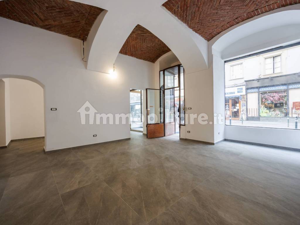 Locale commerciale via Milano 10, Torino, Rif. 119620693 - Immobiliare.it