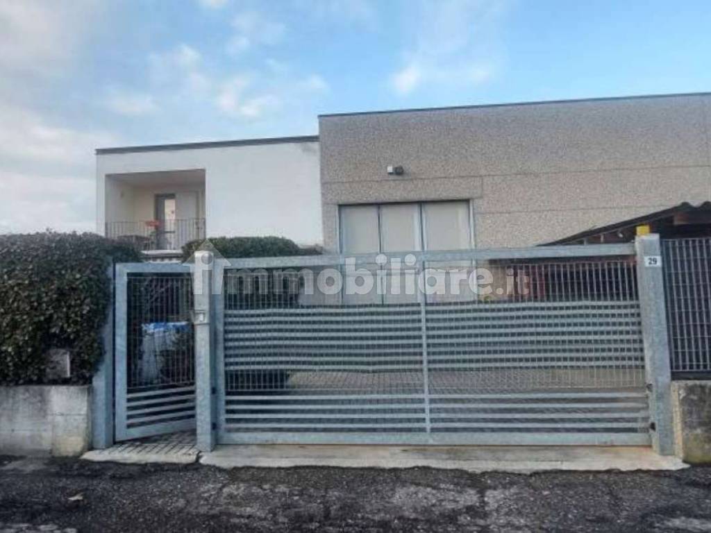 Capannone via via Turati 29, Quinzano d'Oglio, Rif. 119625811 ...