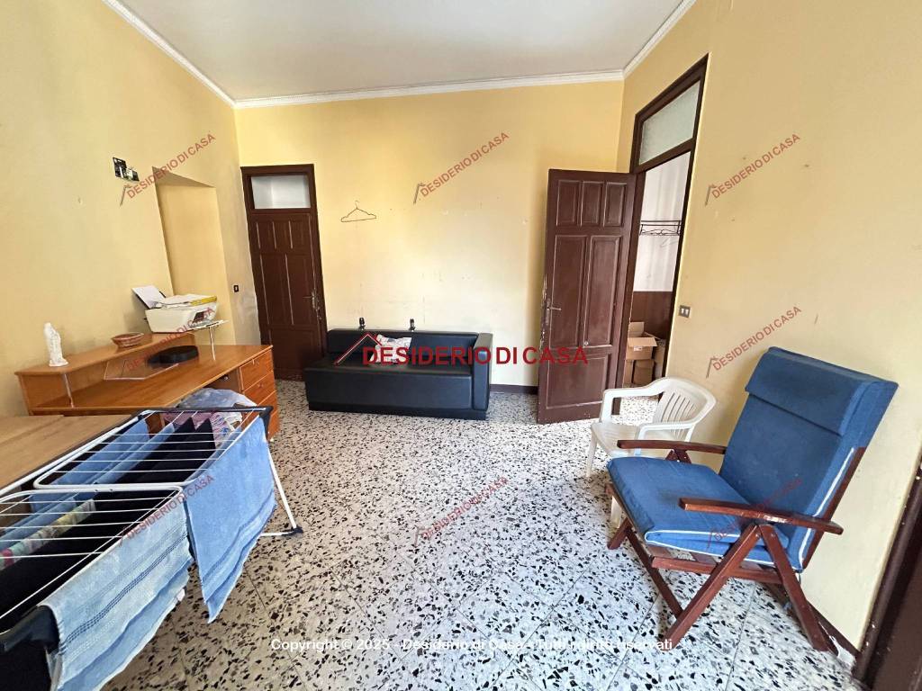 Sale Single-family detached house in corso 4 Aprile 63 Misilmeri. To be refurbished, with ...