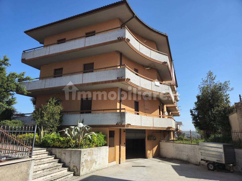 Vendita Appartamento Castel di Lama. Quadrilocale in via Roma 66. Da ...