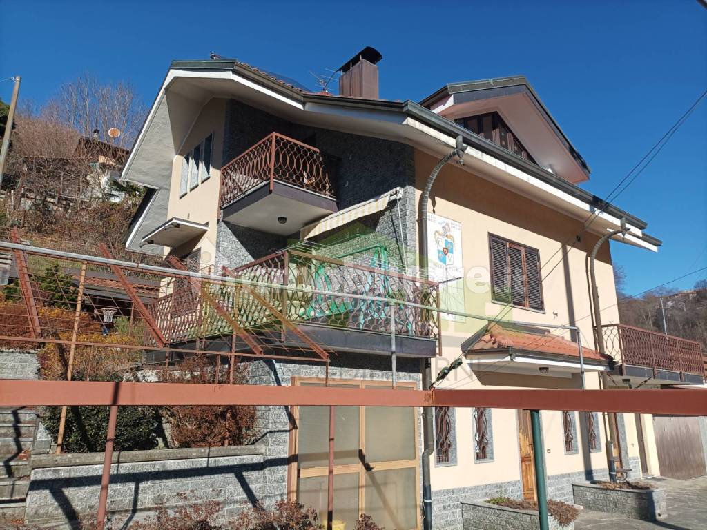 Vendita Villa unifamiliare Cellio con Breia. Ottimo stato ...