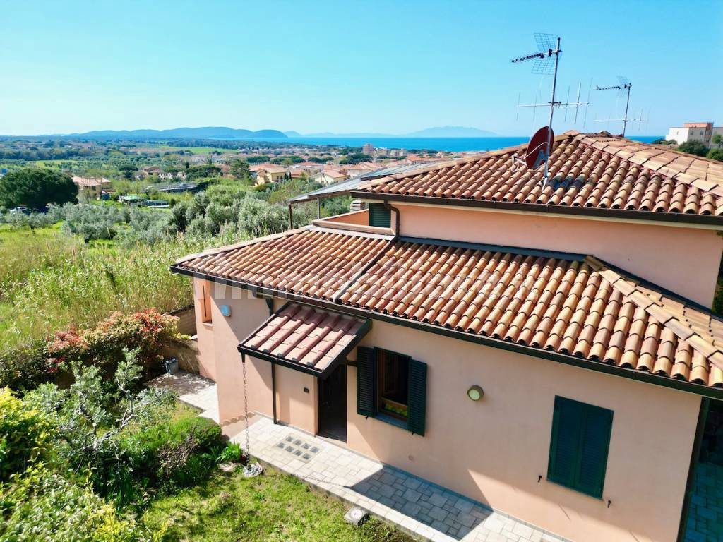 Vendita Villa bifamiliare in via Federigo Tognarini 3 San Vincenzo ...