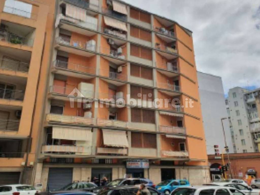 Locale commerciale via Brigata Regina 1B, Bari, Rif. 119762702 ...