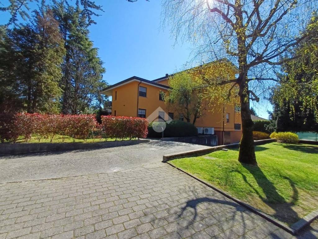 Vendita Appartamento Paderno d'Adda. Quadrilocale in via Thomas Alva ...