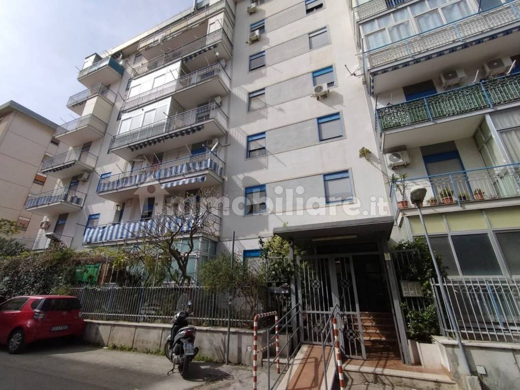 Vendita Appartamento Palermo. Quadrilocale in via Andromeda 3. Buono ...