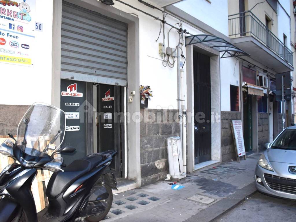 Locale commerciale via Raimondo Franchetti 50, Catania, Rif. 119788382 ...