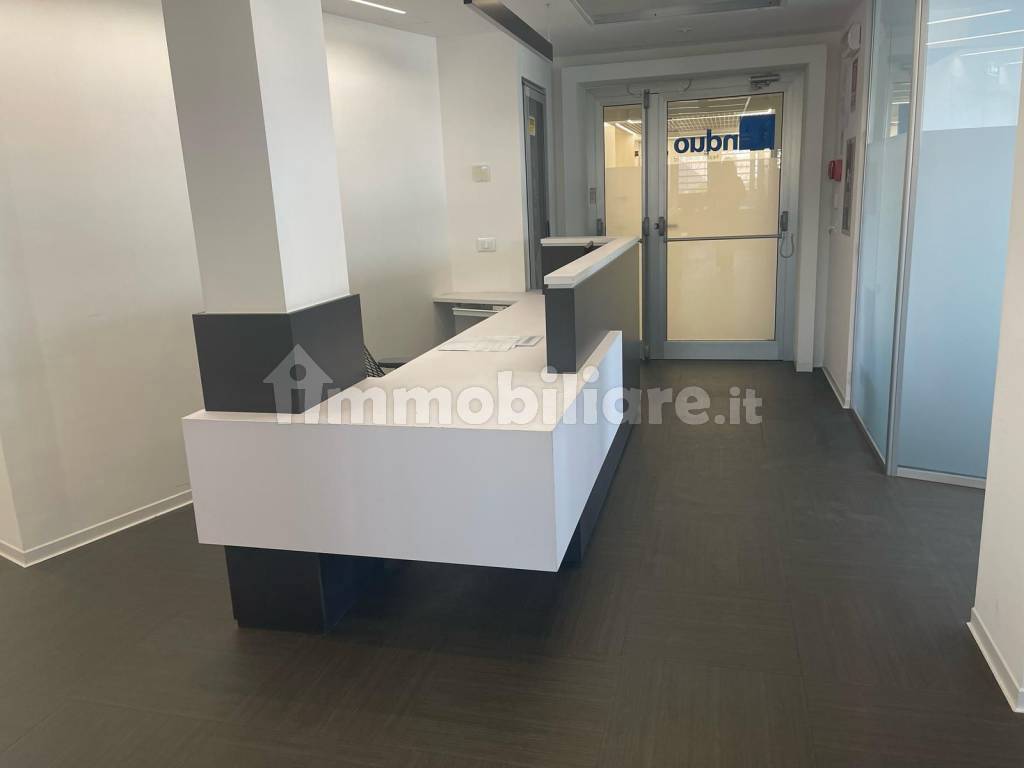 Ufficio - Studio via Ostiense 131/L, Roma, Rif. 119739226 - Immobiliare.it