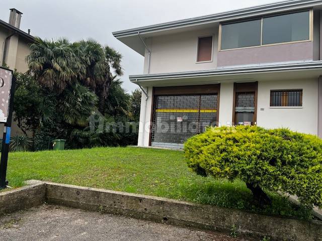 Locale commerciale via Pontebbana 70, Fontanafredda, Rif. 119800672 ...