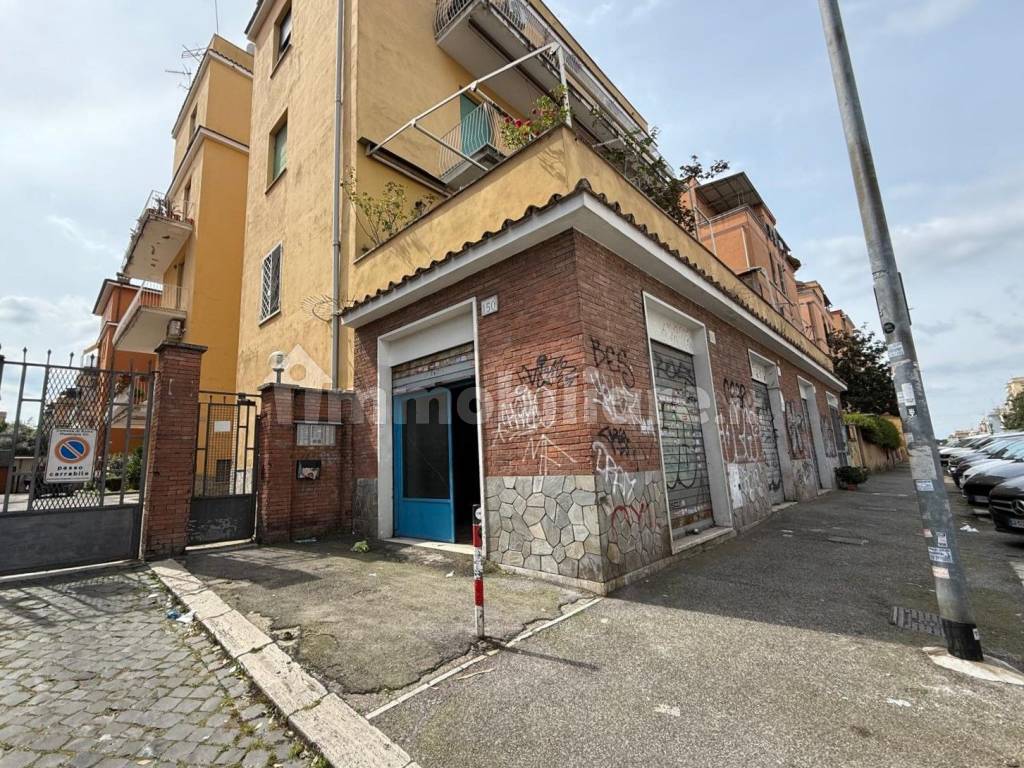 Locale commerciale via delle Rose 150, Roma, Rif. 119807990 ...