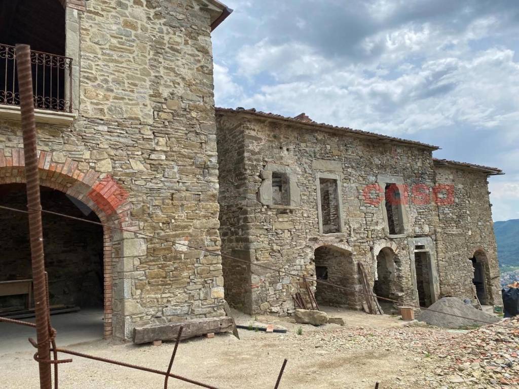 Vendita Rustico in Capolona Loc Ponina Capolona. Da ristrutturare, 100 ...