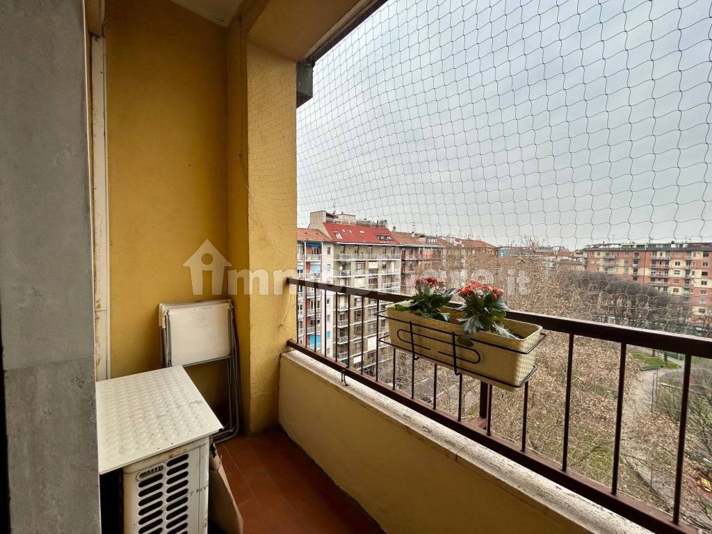 Affitto Appartamento Milano. Monolocale in piazza Insubria 24. Buono ...