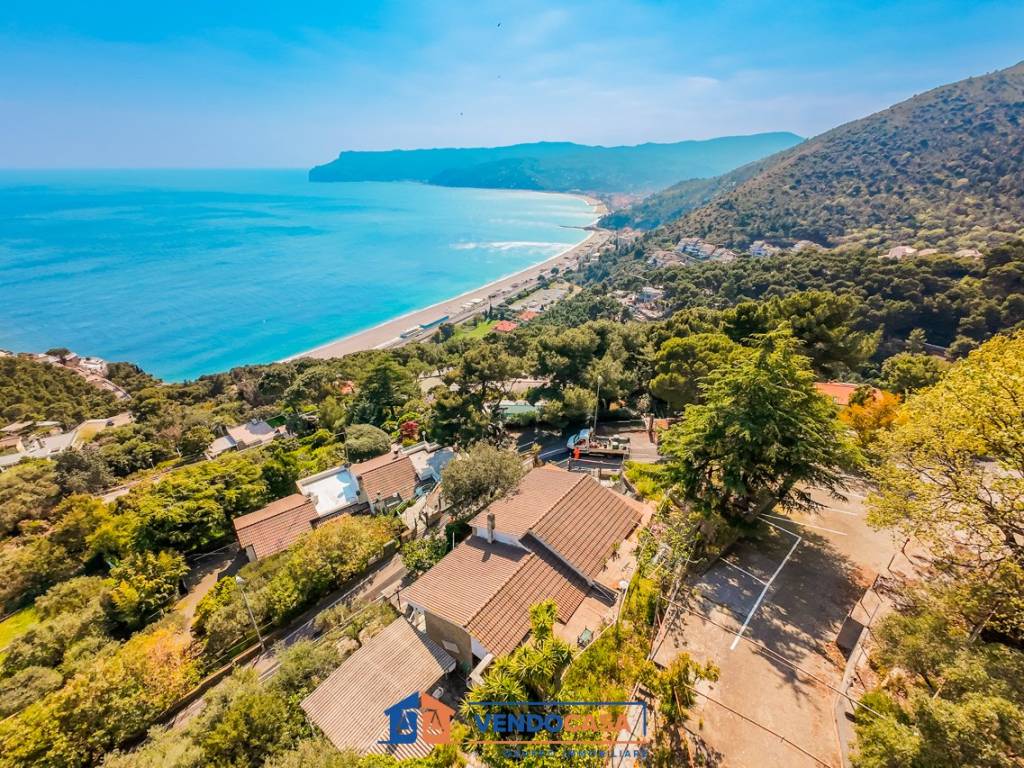 Vendita Villa unifamiliare in via dei Pini 16 Bergeggi. Buono stato ...