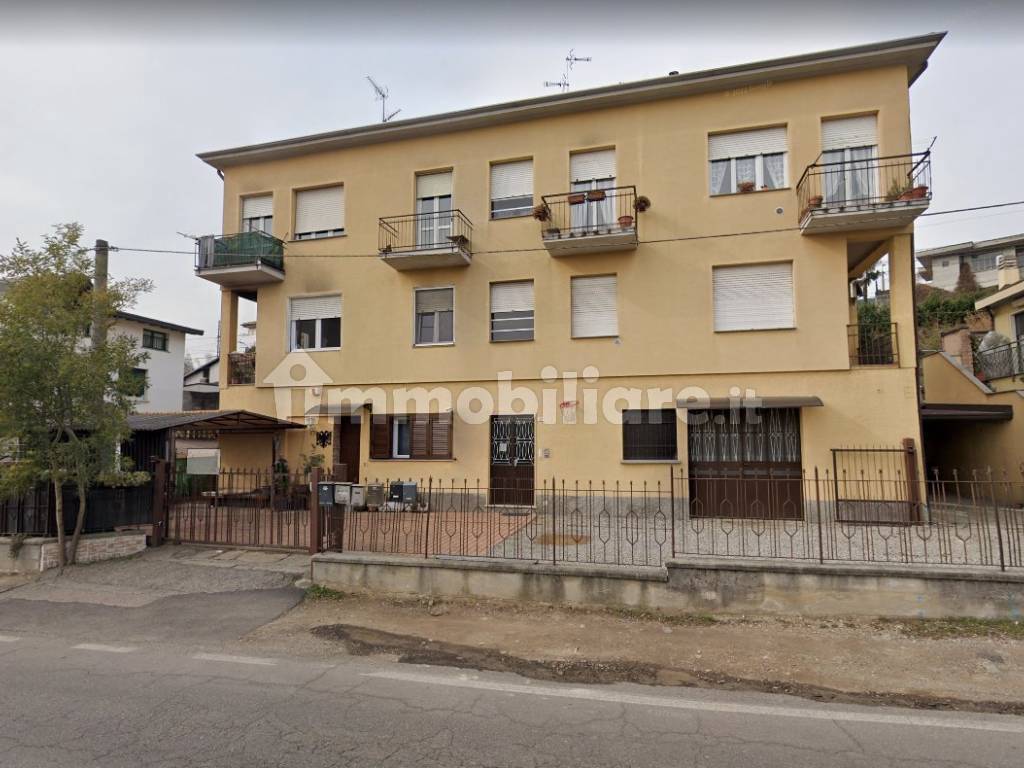 Vendita Appartamento Jerago con Orago. Trilocale in via Varesina 43 ...