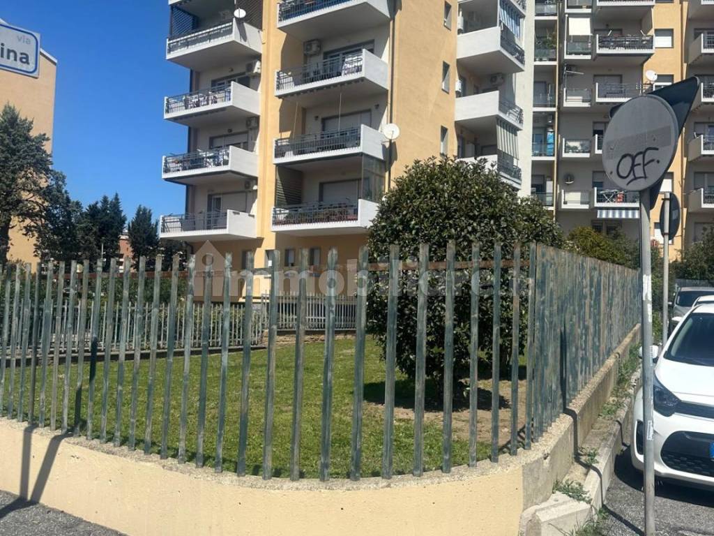 Vendita Appartamento Roma. Bilocale in via Simonide 35. Da ...