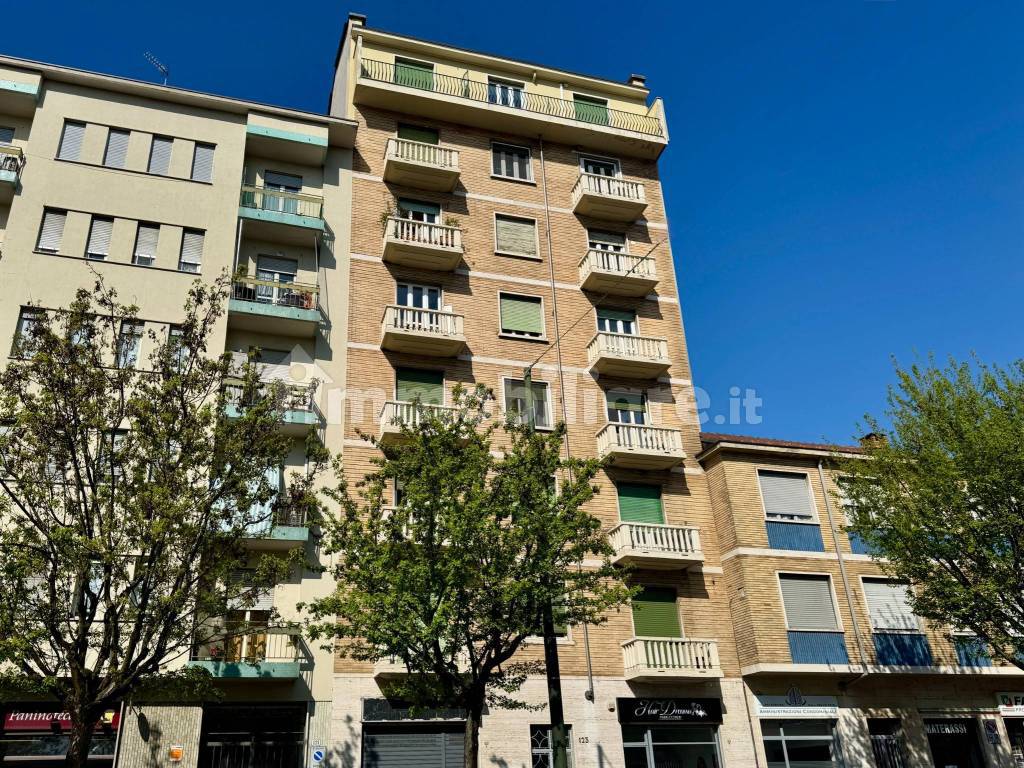 Locale commerciale via Borgaro 123, Torino, Rif. 119940534 - Immobiliare.it