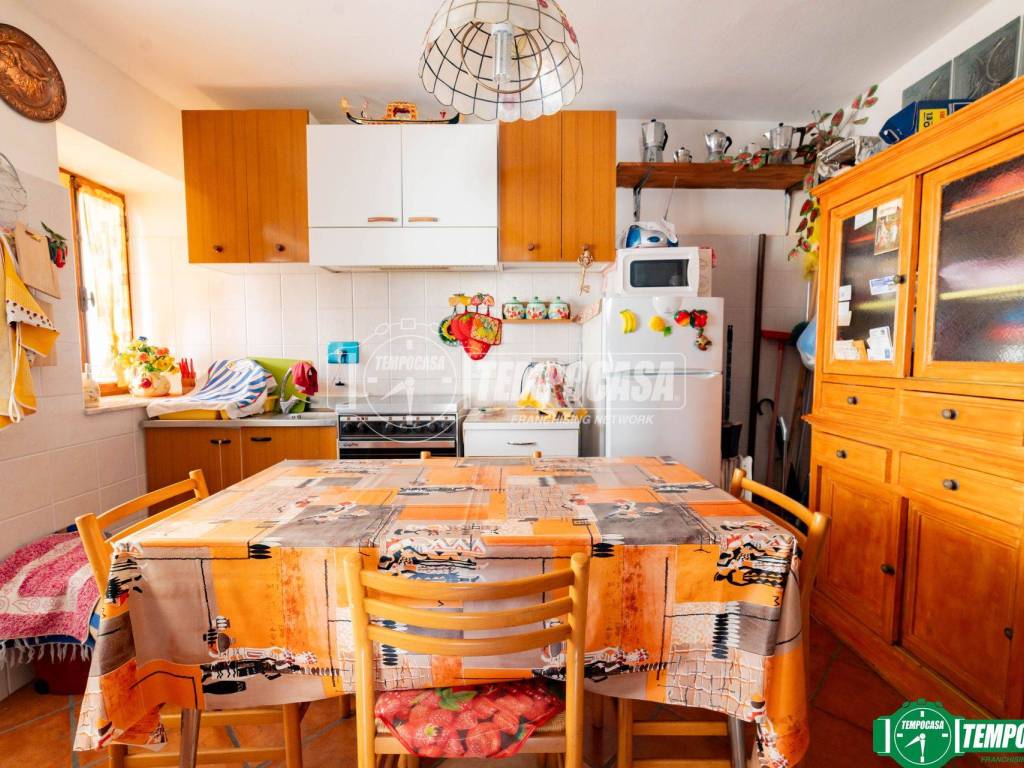 Vente Maison individuelle en via Maggiore, Campino 20 Stresa. À rénover ...