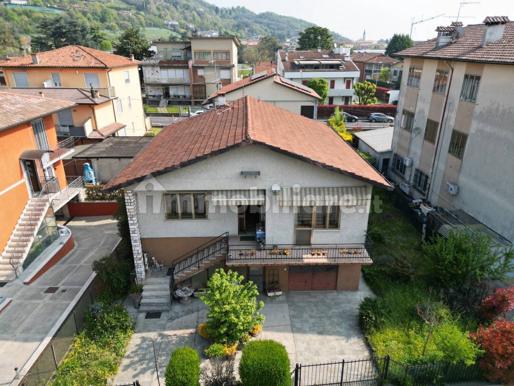 Vendita Villa unifamiliare in via dei Trozi 39 Montecchio Maggiore ...