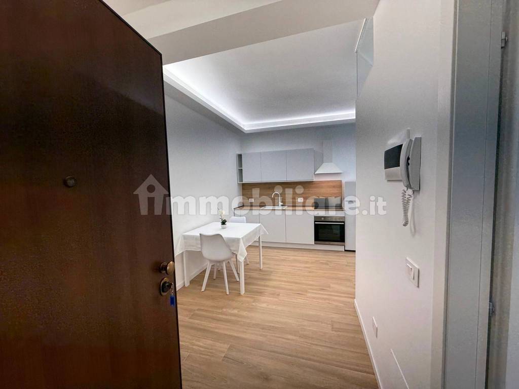 Vendita Appartamento Milano. Bilocale in via Padre Reginaldo Giuliani ...