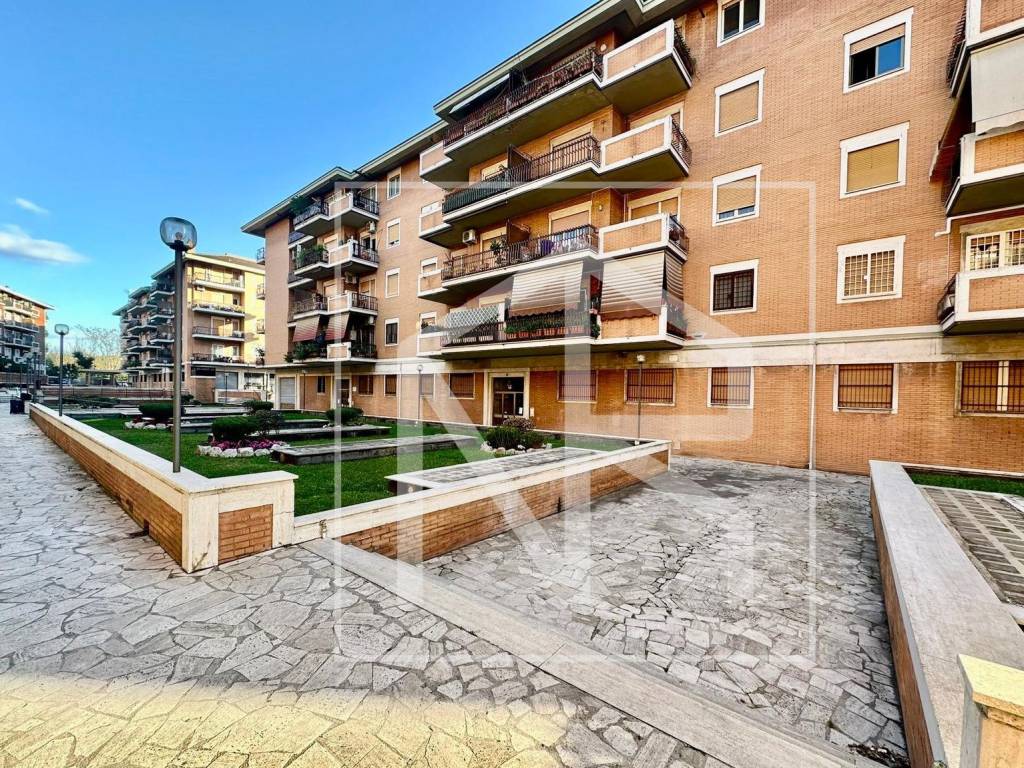 Vendita Appartamento Roma. Trilocale in via Ettore Rota 10. Ottimo ...