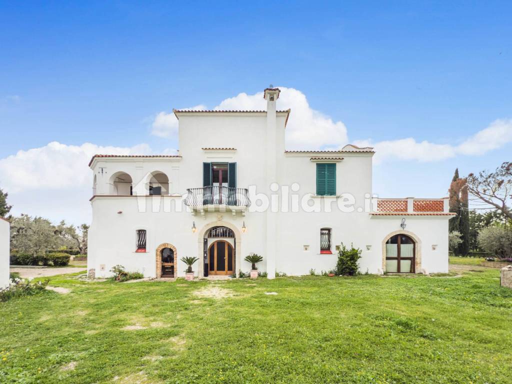 Vendita Villa unifamiliare in Strada Vicinale Crusto snc Lucera. Ottimo ...