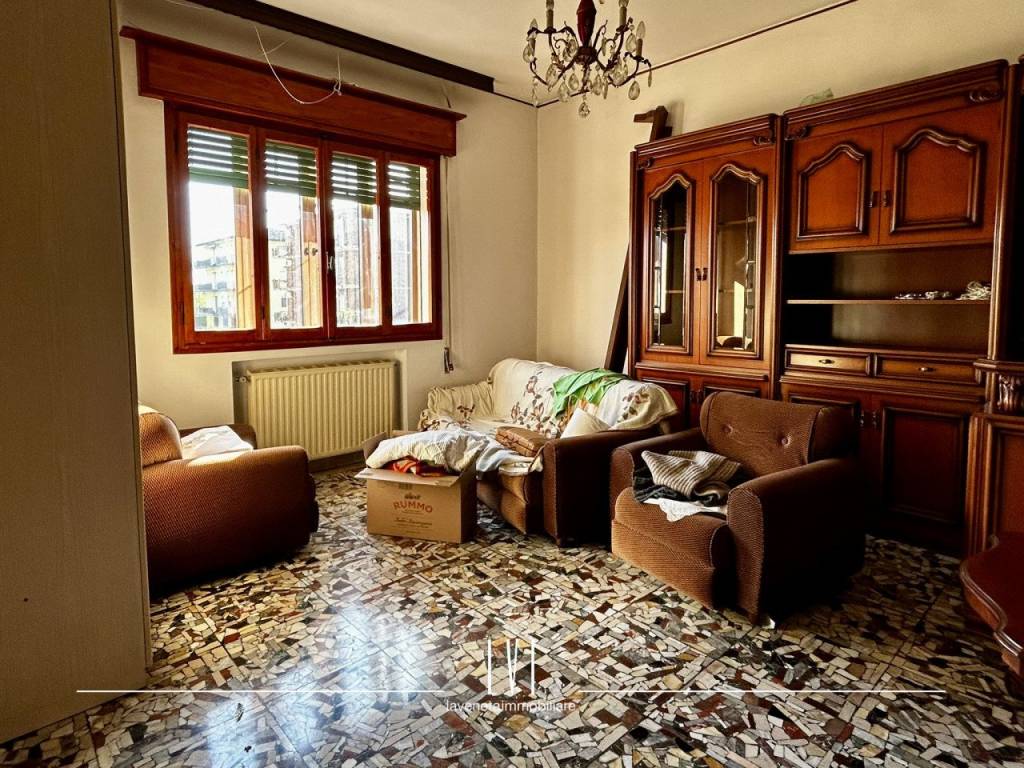 Vendita Villa unifamiliare in via Gallia 9 Venezia. Da ristrutturare ...