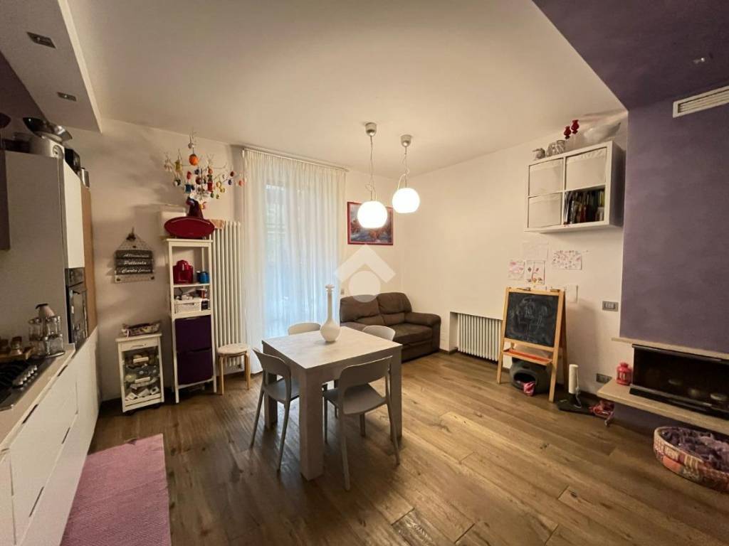 Vendita Appartamento Rocca Priora. Trilocale in via Dei Castelli Romani ...