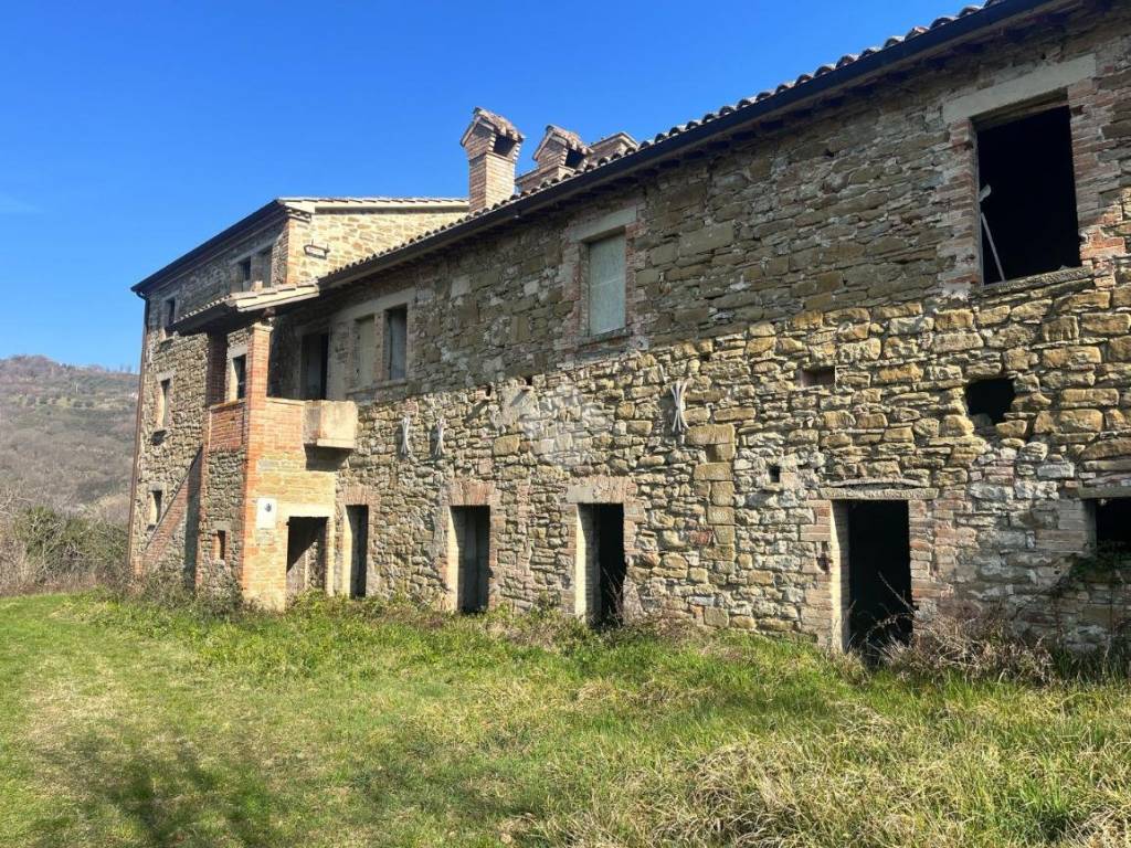 Vendita Terratetto unifamiliare in via Colpalombo 32 Gubbio. Da ...