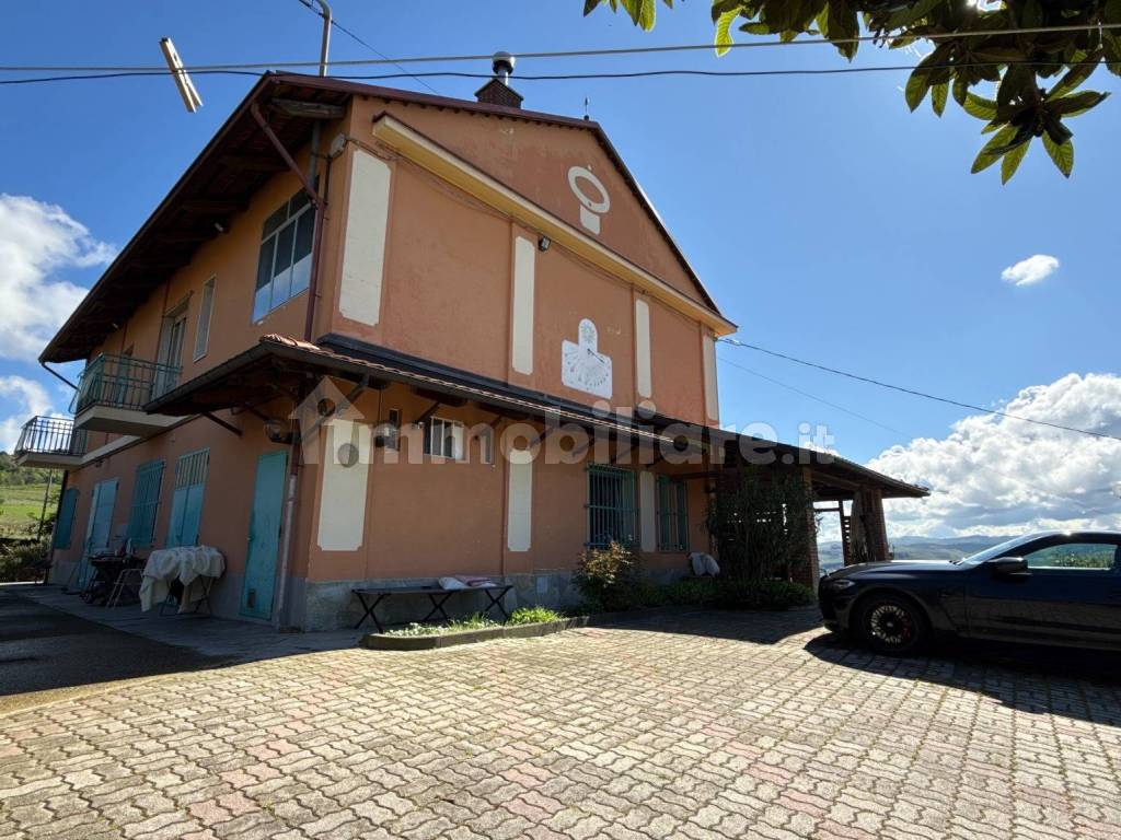 Vendita Terratetto unifamiliare in frazione Castelrotto Guarene. Buono ...
